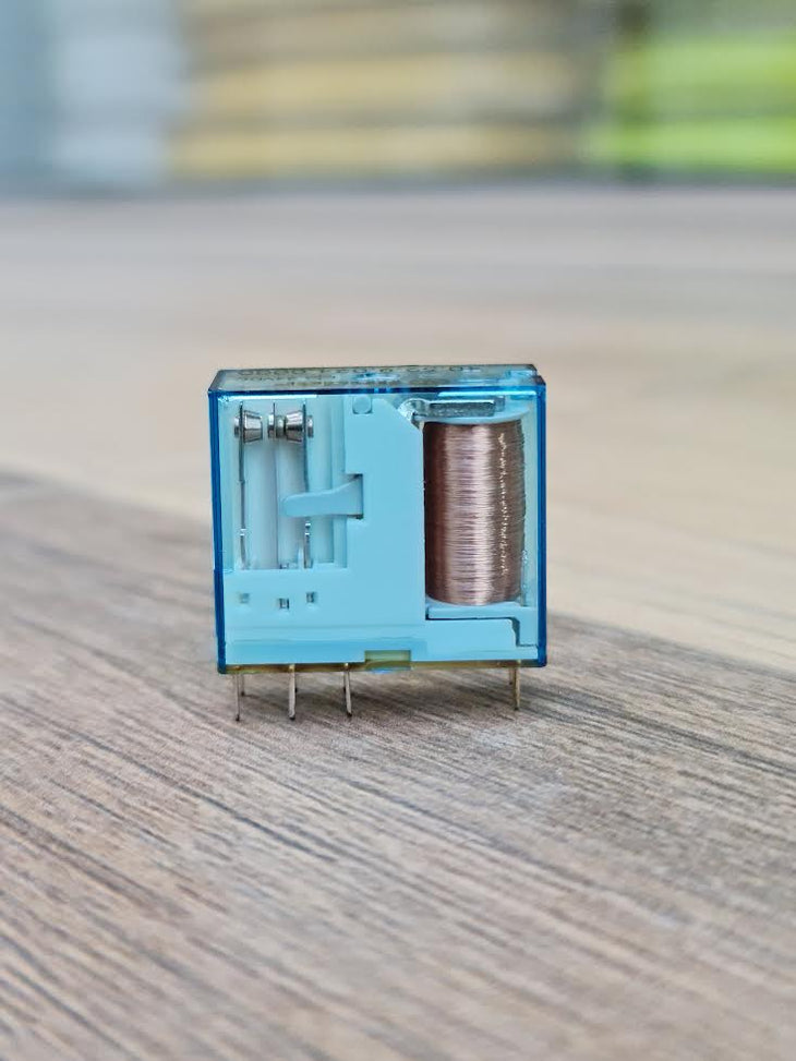 Miniature relay finder 40.52 type 40.52.9.024.0000