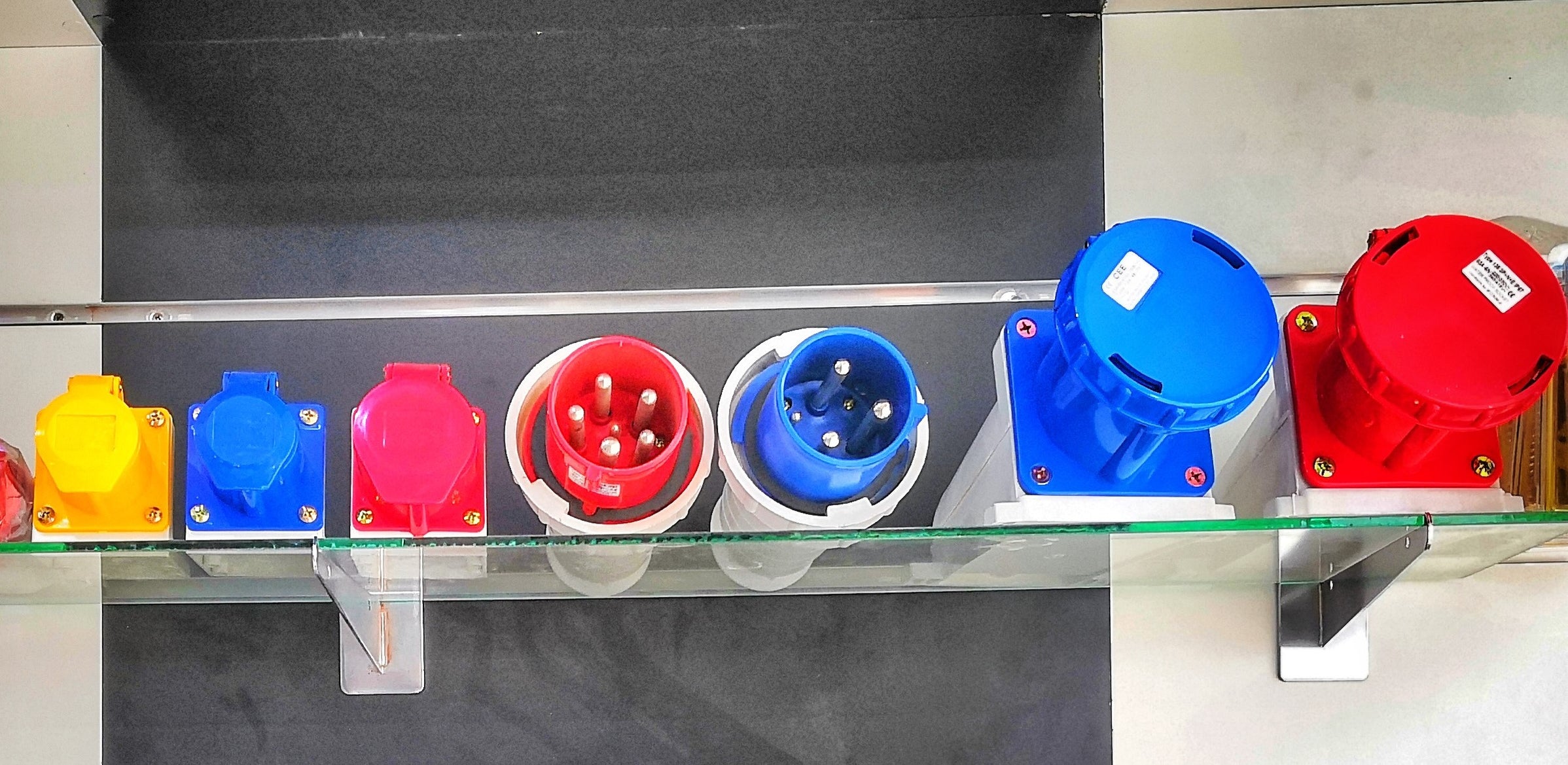 Industrial Socket 125Amp 5Pin Male 380-440V IP67 Type 045